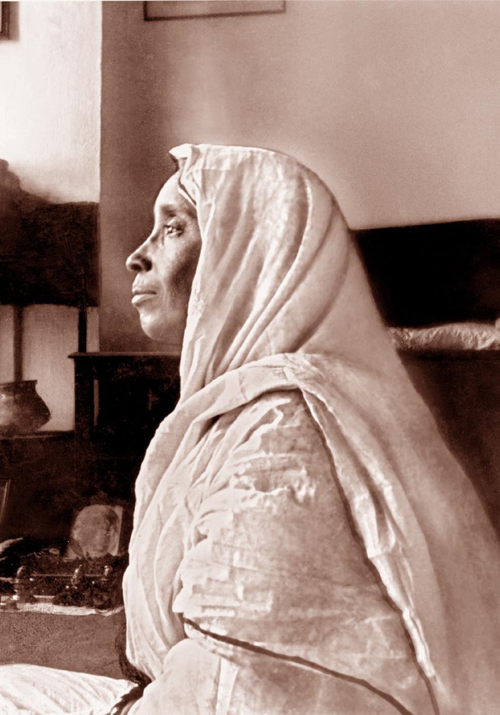 Holy Mother Sri Sarada Devi - Seated in Meditation - Side view Bust Photo